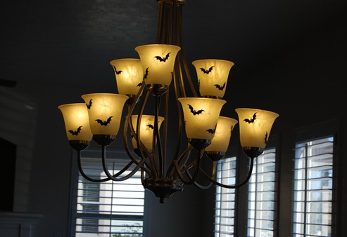 Light Fixture Makeover: Spooky, Quick, & Temporary - Crap I've Made